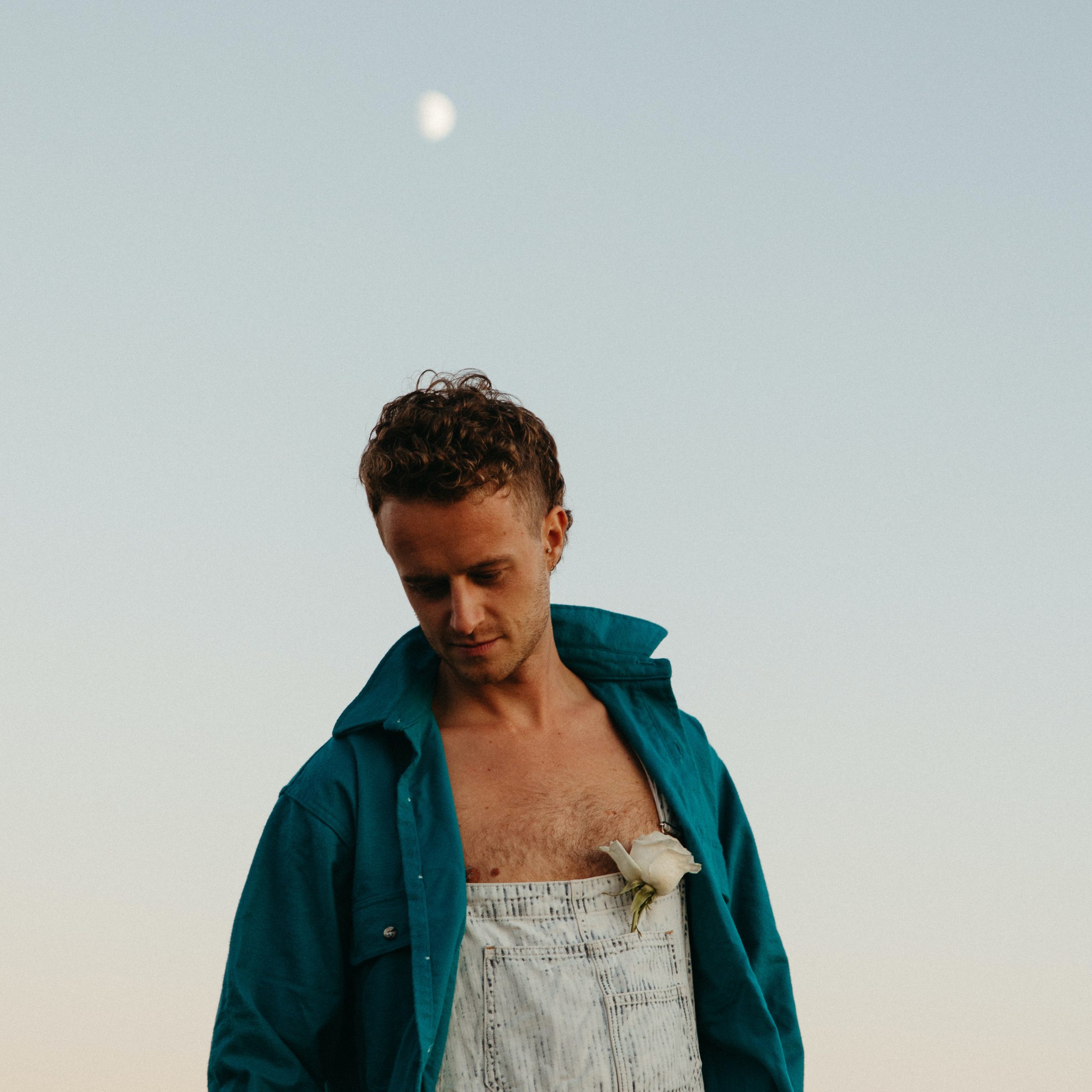 Connor Roff shares new single, “Somewhere Green” | Canadian Beats Media