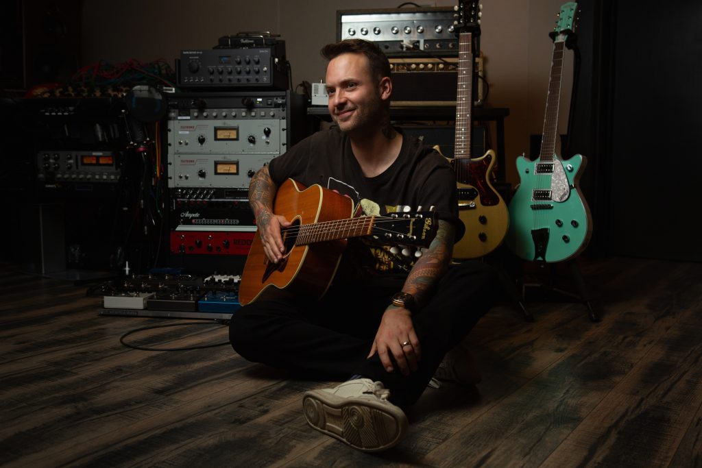 Dallas Smith Continues His Global Rise & Sets Grand Ole Opry Debut For ...