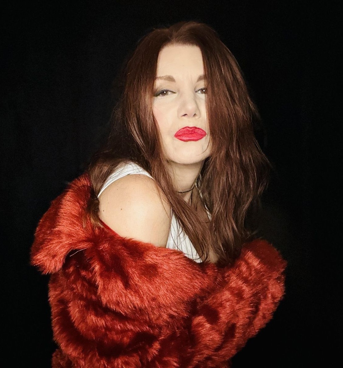 Lee Aaron - Five Questions With | Canadian Beats Media