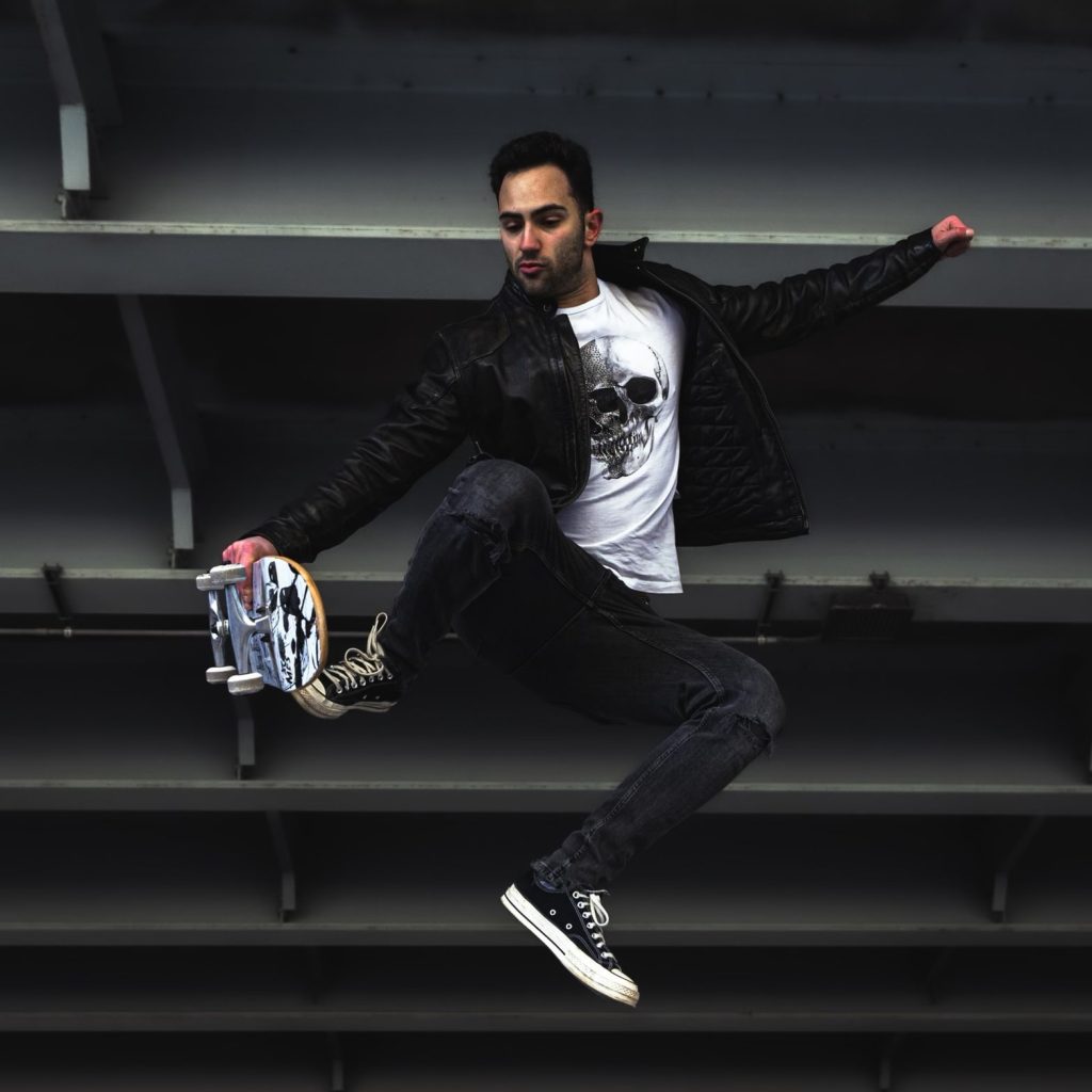 Dylan Bradley shares new single, "I'm Sorry" (Interview)